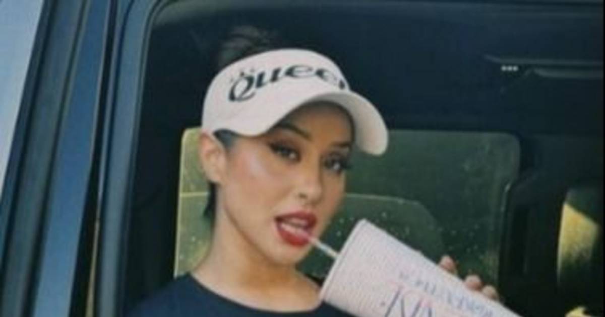 Denise Rosenthal sube atrevida foto desde el baño