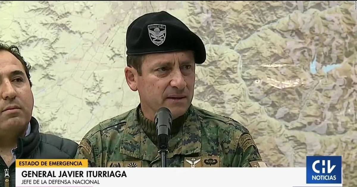 “Se han pasado al lado oscuro”: Comandante Javier Iturriaga se descarga ...
