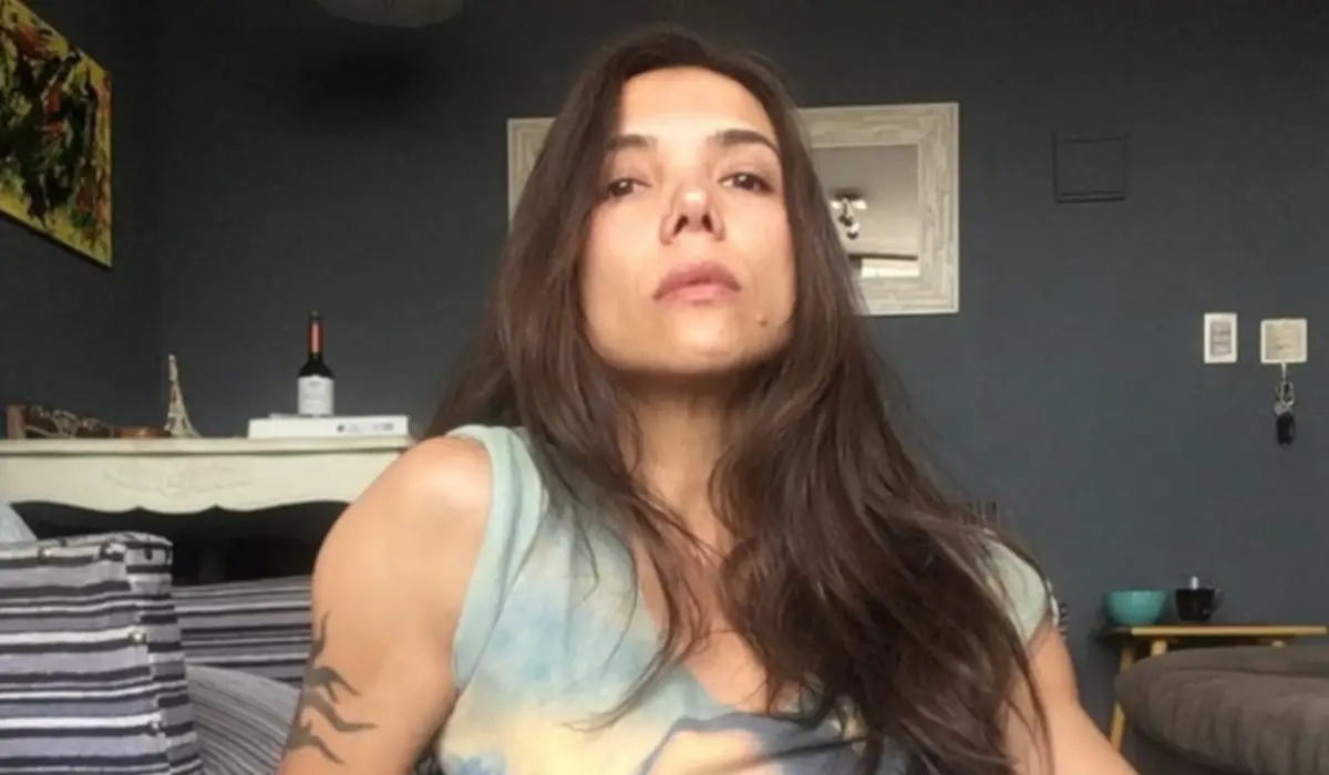 Anita Alvarado sumó un acompañante en sus nuevas fotos en Arsmate